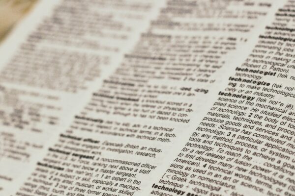 330 New Spanish Words: What the RAE Added for 2026 - Audaz Revista